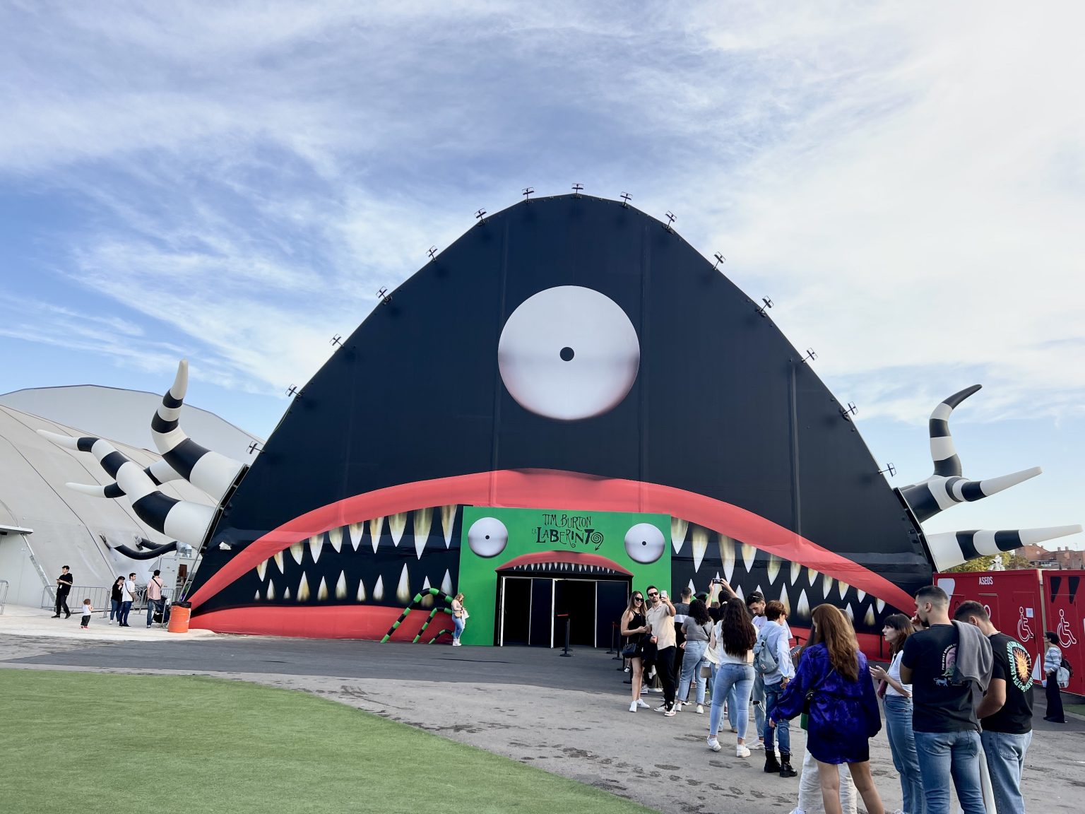 El Laberinto de Tim Burton en Madrid: todo lo que necesitas saber ...