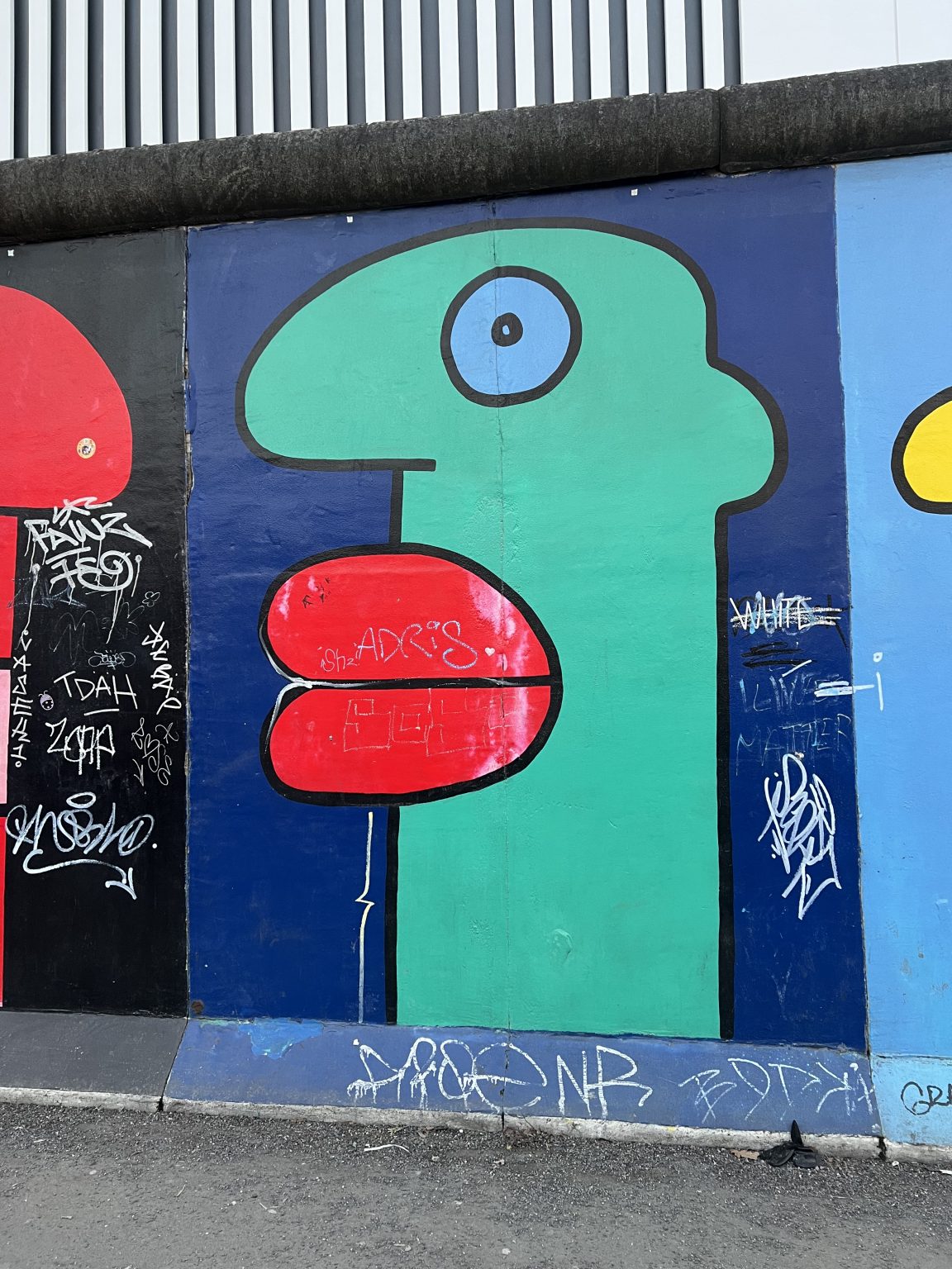 Murales más famosos de la East Side Gallery en Berlín - Viajes Globetrotter